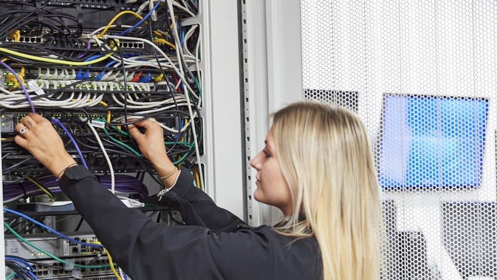 Leading IT Support Services Company Kent - IT MSP - Akita