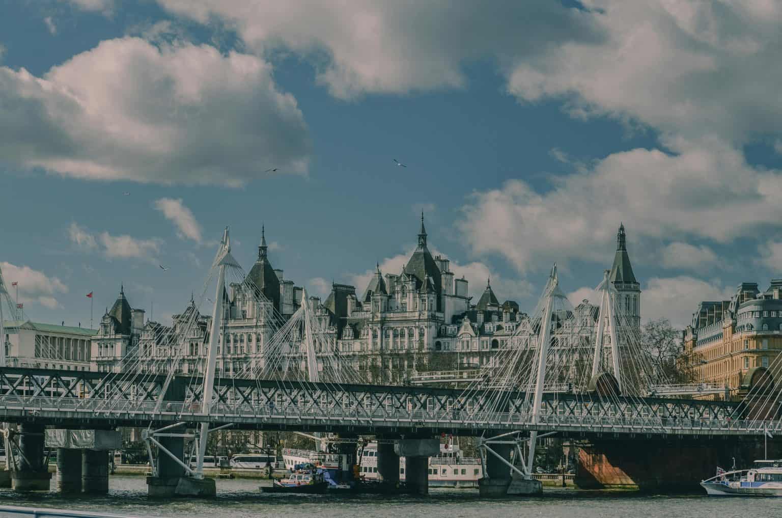 IT Services For The Public Sector & Government UK- Akita